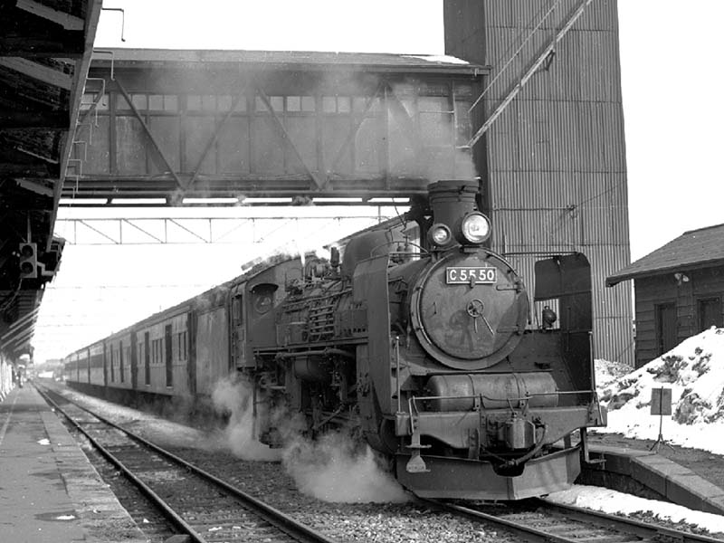 函館本線144レ滝川行き普通列車。